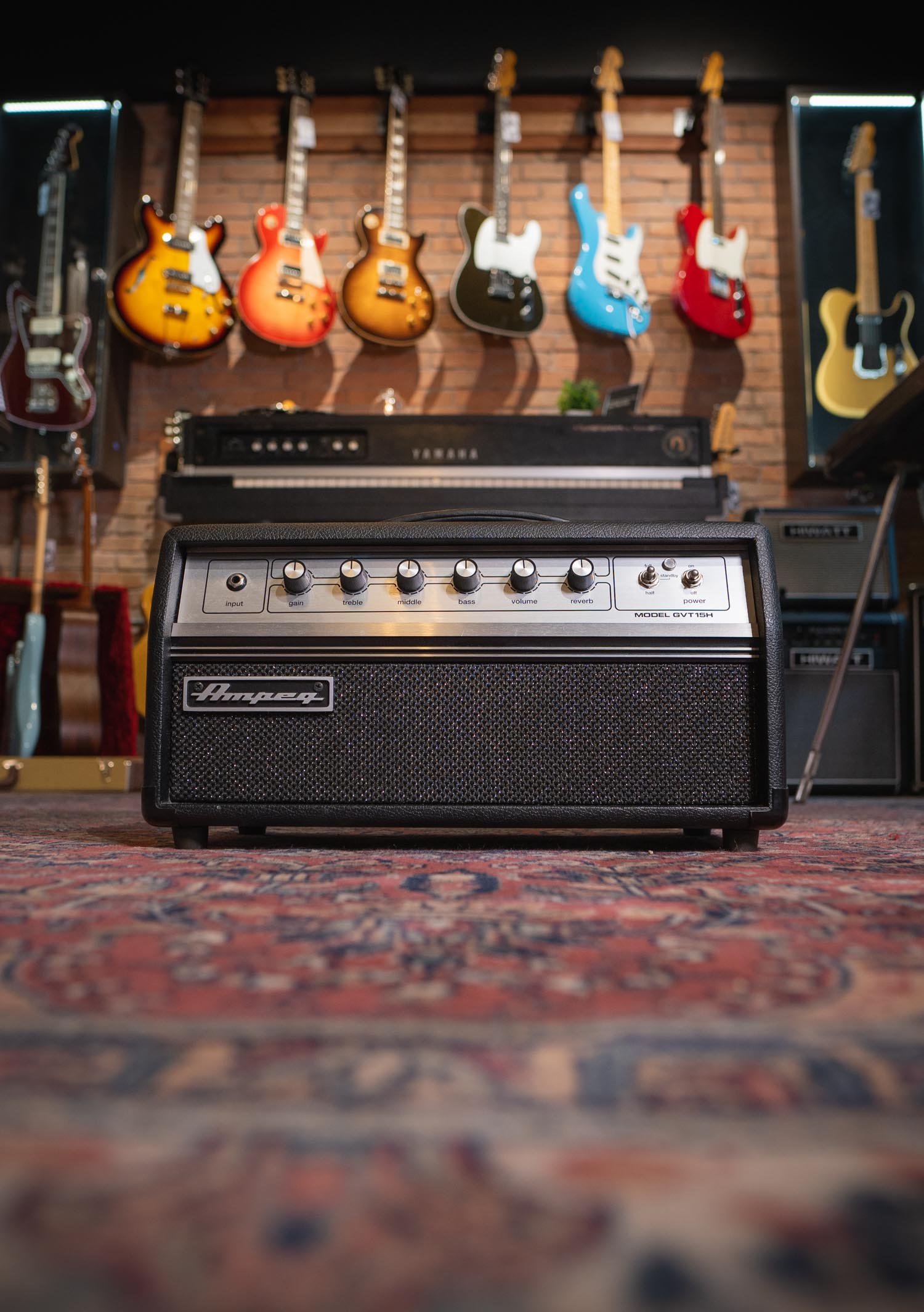 Cabezal Ampeg GVT-15H usado – Fat Store