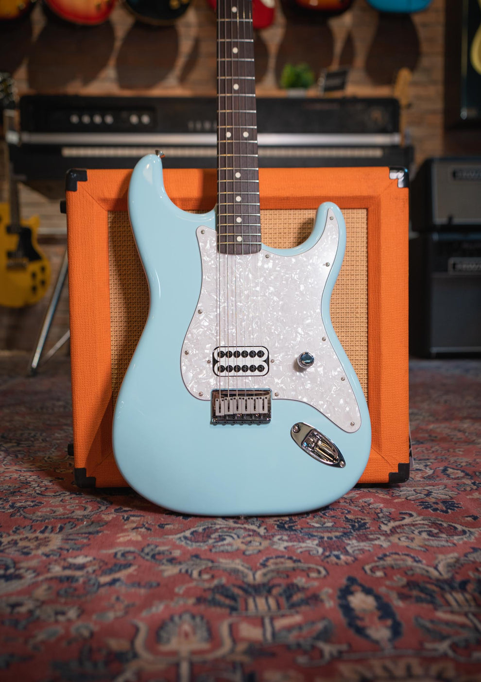 Fender Tom DeLonge Stratocaster® Daphne Blue usada año 2023 - Guitarra ...